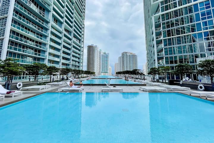Lux 2br • Water View • Pool • Spa • Free Parking - Miami