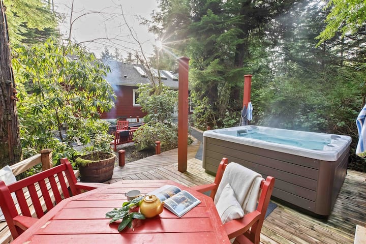 Coastal Haven-steps From Beach, Hot Tub, Piano, Bb - Tofino
