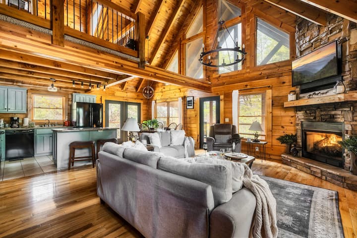 Authentic Family Paradise - Gameroom - Hottub - Bb - Pigeon Forge, TN