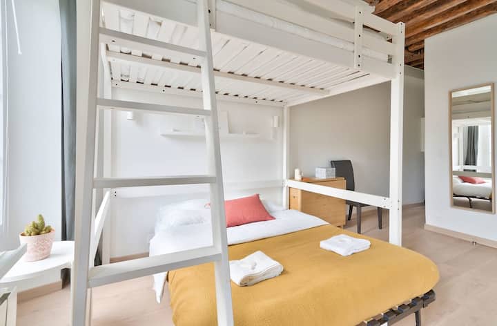 Pretty Mezzanine Studio In The Heart Of Paris (2f) - Paris