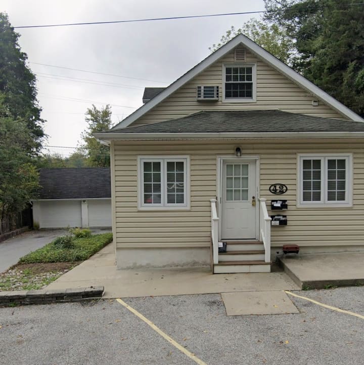 Stay At Our Tasteful, Private, & Elegant Abode - Malvern, PA