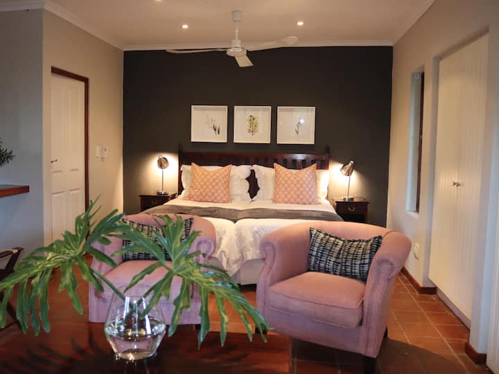 Heuglins- A Place Of Tranquility - Wagtail Cottage - White River