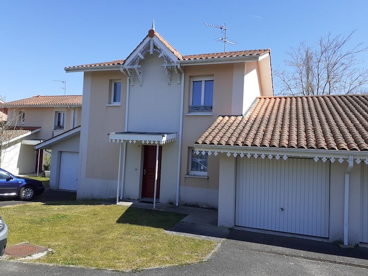 019 - Environnement Calme Pour Cette Maison Pouvan - Soulac-sur-Mer