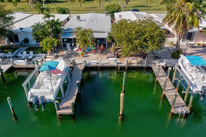 P16 - Charming 2 Bedroom 2 Bath Waterfront Duplex With Cabana Club. - Florida Keys