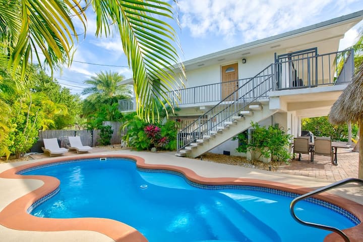 P51 - 2 Bedroom 2 Bath, Single Family Pool Home With Dock - Marathon, FL