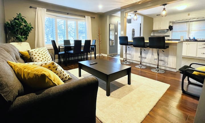 Home-wifi-netflix-parking-laundry-walk2everything - Kitchener