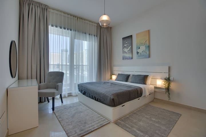 1bd In Sparkle Tower By Swarovsky Big Capacity - Dubai