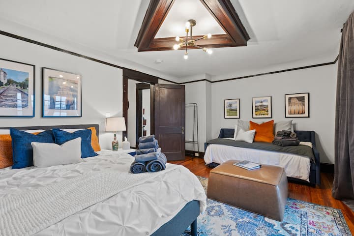 The Bourbon Zone Upstairs Apt. South Frankfort - Frankfort, KY