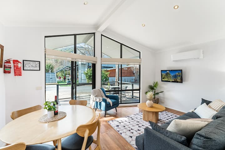 Superior Two Bedroom Villa (Sleeps 5) - 브라이트
