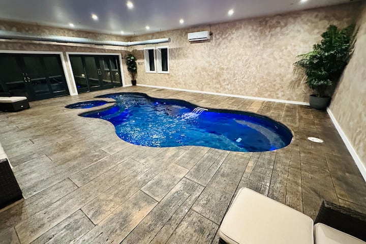 New! Luxury Lodge W/ Pool, Sauna & Theater - Maryland