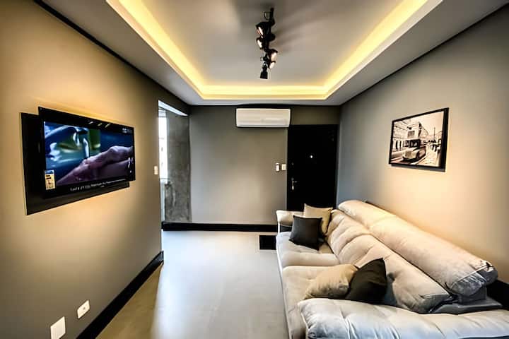 Apartamento Confortável 100mt Da Praia Do Gonzaga. - Santos