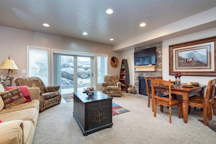 Lakeside Escape Ls36 | Pool | Hot Tub | Game Rm - Huntsville, UT