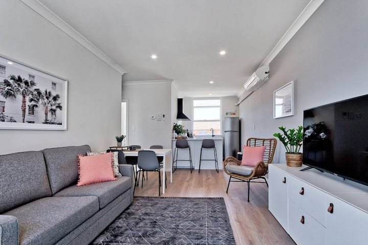 Bloom—boho Chic At Lotus Apartments - Adelaide