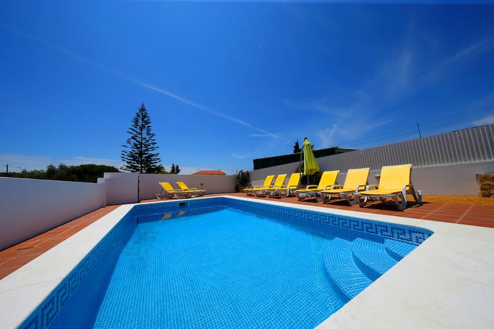 Casa Pereira, Town Centre - Altura