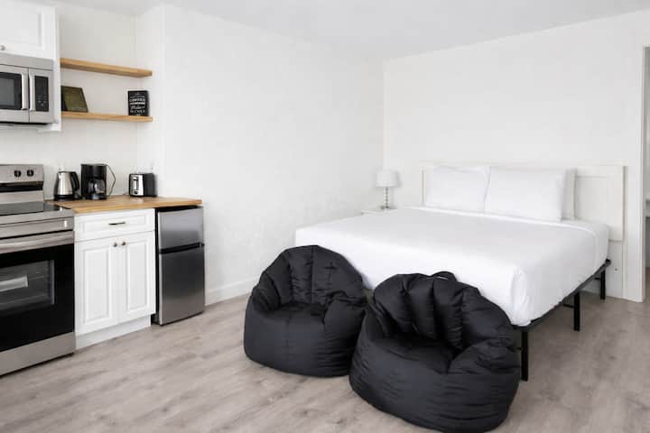 North Sunrise Studio - Retreat In Forks - Forks, WA