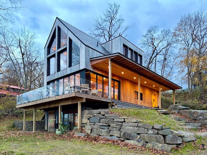 Shatemuc, A Magical Getaway On The Hudson River - Red Hook, NY