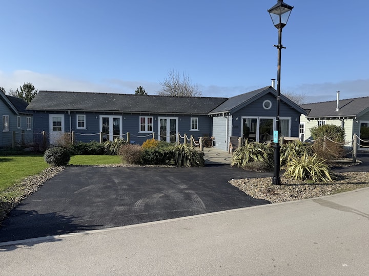 Luna Azul At The Bay Filey - Sleeps 6-8 - Filey