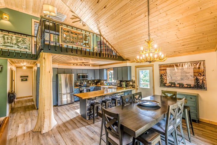3bearscabin-views-creek-groups-3littlebearsretreat - Bryson City, NC