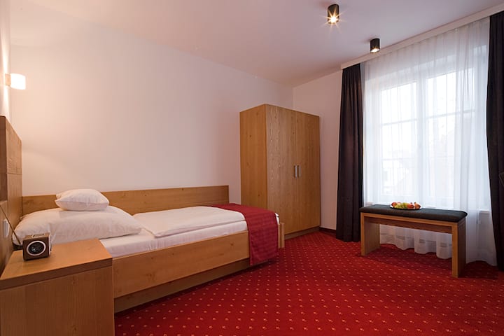 Gemeinschaftszimmer ∙ 5 Gäste - Bayern