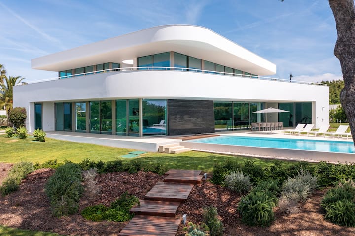 Luxury Oceanside Villa With Pool [L] - Lagos