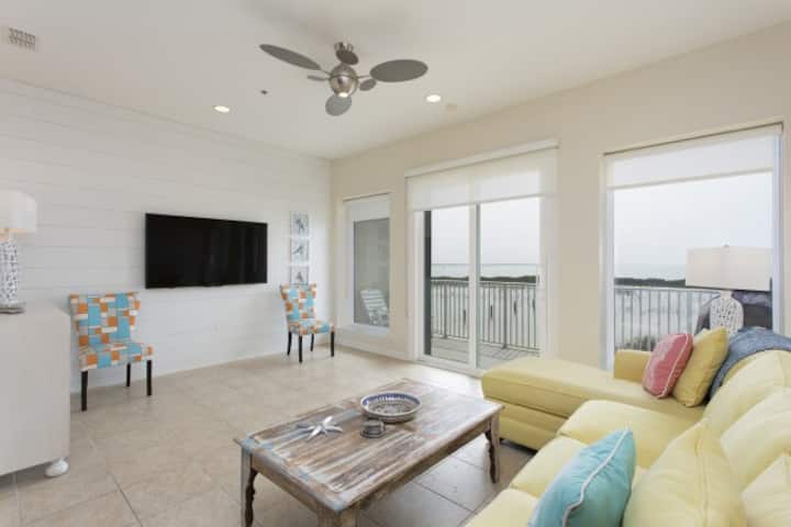 Bayfront 3-story Retreat, Boat Slip - On The Beach, South Padre Island