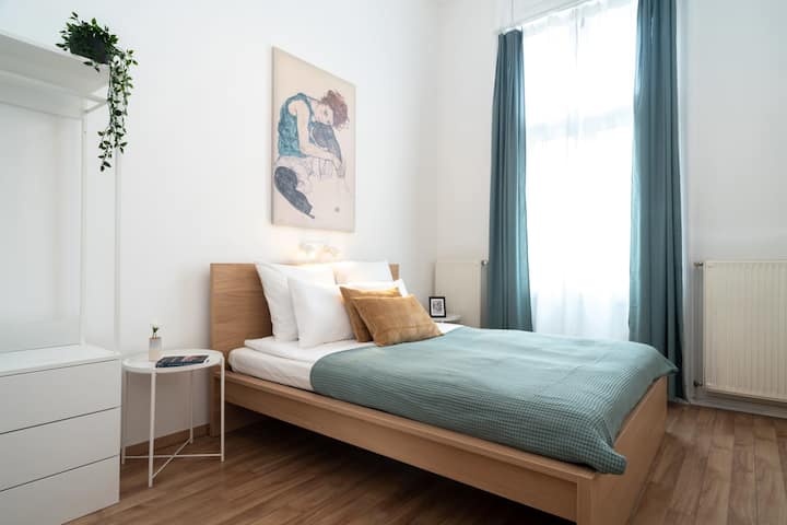 New & Stylish Apartment - Central Location - Budapest