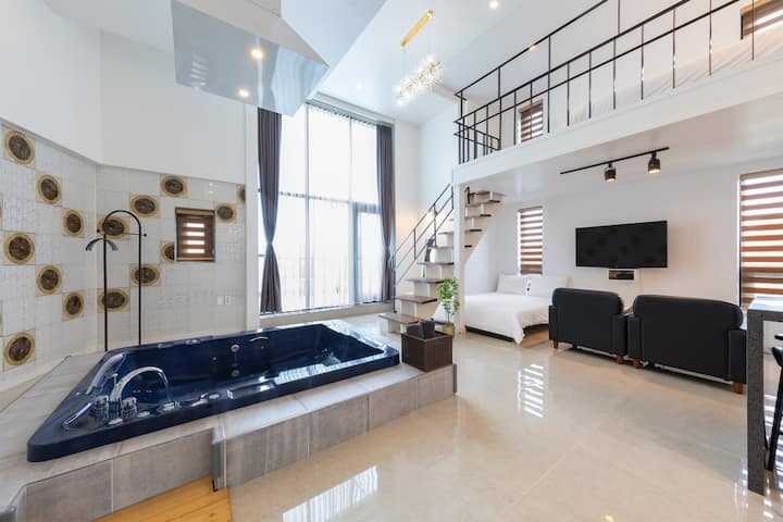 #경포해변 #경포호수 #오죽헌 가족전용A2대형욕조스타일러넷플무료정수기 - Gangneung-si