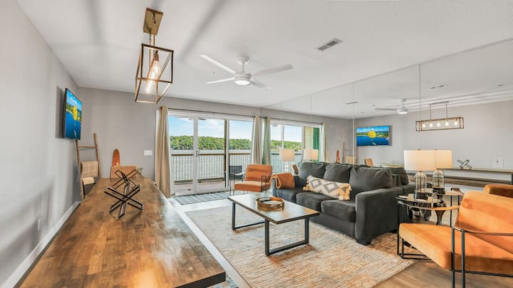 Lake Life: Reimagined In Osage Beach! - Osage Beach, MO