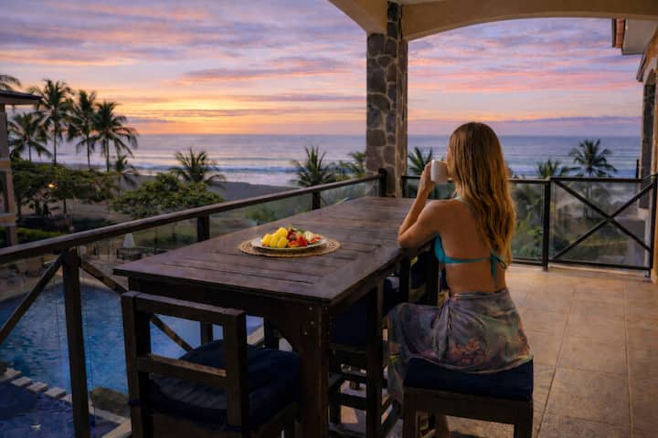 Ocean Front Penthouse/views/private Rooftop/hgtv - Costa Rica