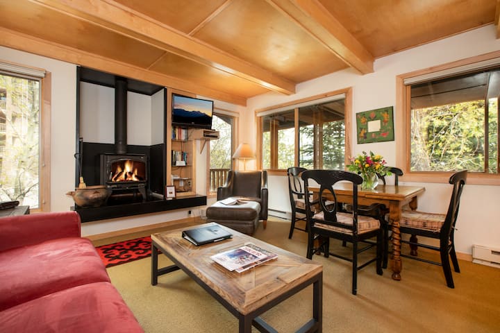 Rmr: La Choumine 8 Condo In Teton Village - Jackson Hole, Wyoming