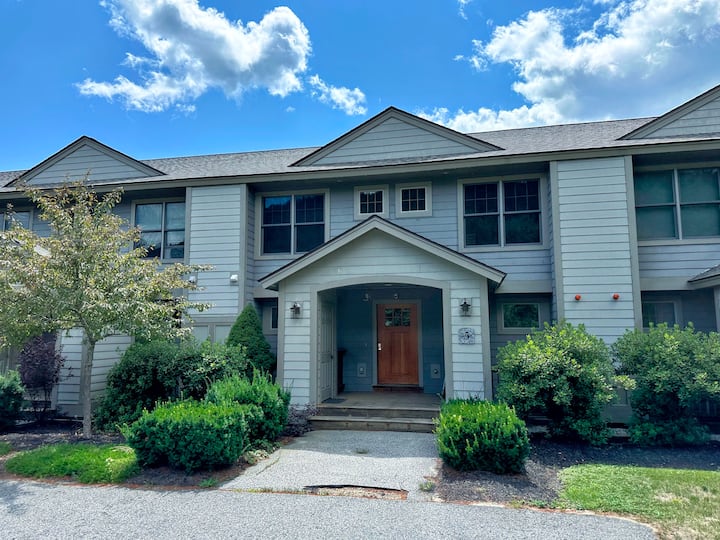 Sh5 Luxury Stone Hill Townhome W/views, Ac,hot Tub - New Hampshire