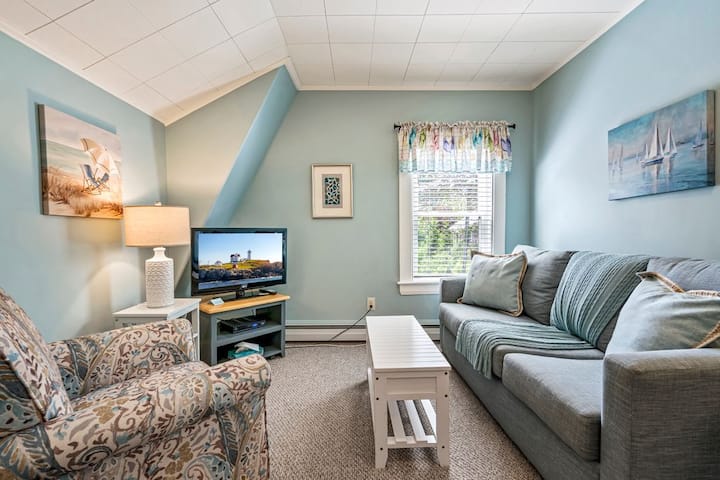 Beautiful Inn, Lighthouse Landing. #3 Sea Glass - York