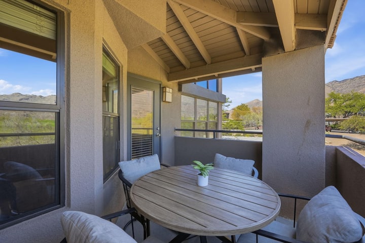 2nd Floor Corner Condo - Magnificent Mountain View - Tucson, AZ