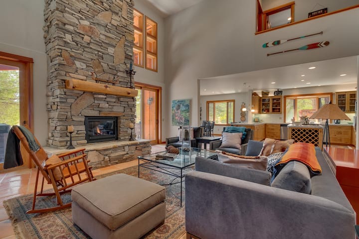 Tranquil Retreat- Hot Tub, Amenity Access! - Truckee, CA