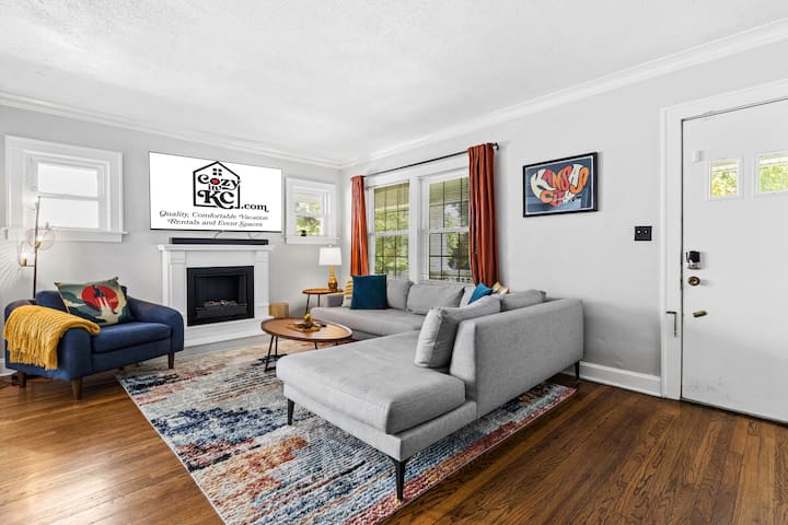 Walkable Plaza Perch - 2 Blocks From Plaza + Gym! - Kansas City