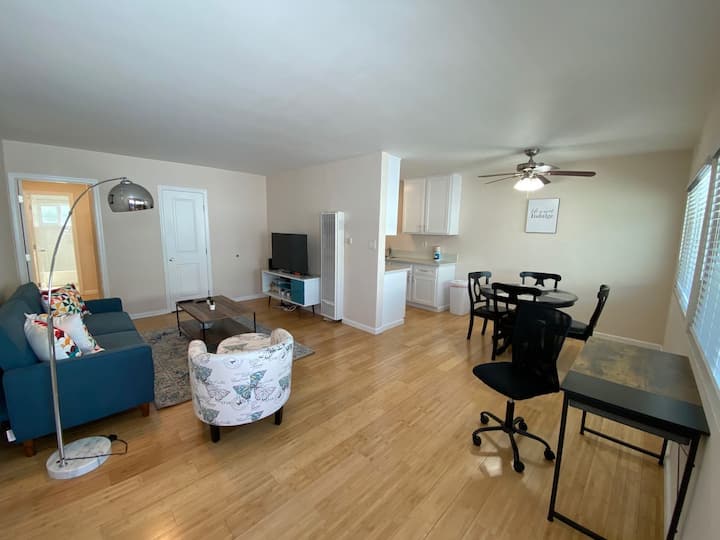 Westside Turnkey 2 Bd Apt #7 - Los Angeles, CA