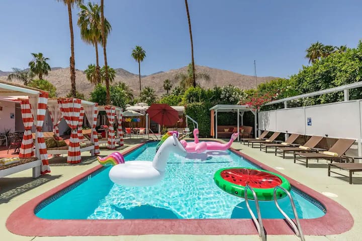 Awesome Location W/ Pool Access - Palm Springs, CA