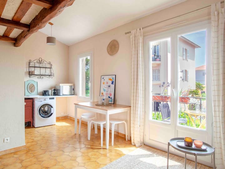 Appartement Vacances D’été - Climatisé - Balcon - Saint-Jean-Cap-Ferrat