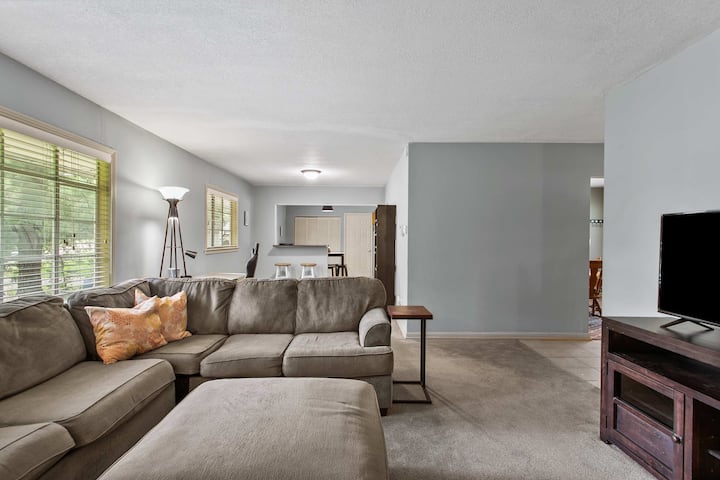 Cozy 3br Ranch Home|pets|fencedyard - Overland Park, KS