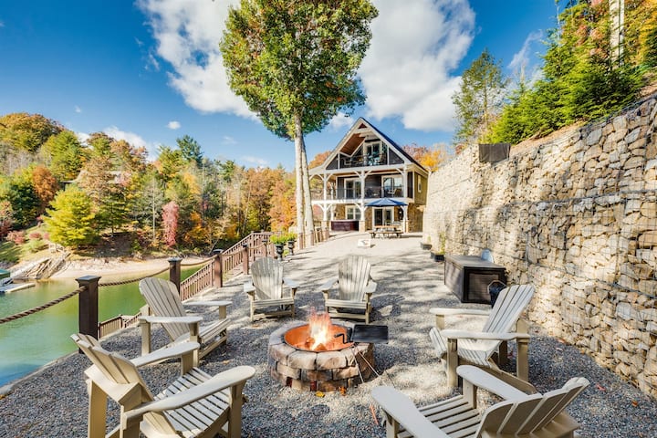 Skipping Stones Getaway - Hot Tub, Private Dock, & - Watauga Lake, TN