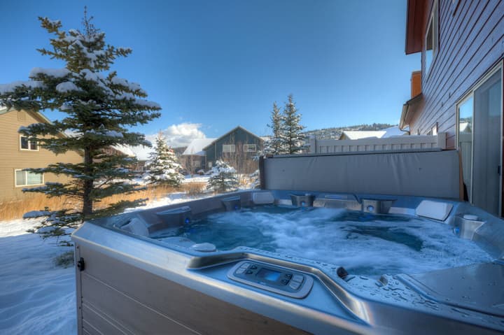 Home Near Big Sky Resort & Town Center W/ Hot Tub - Montana