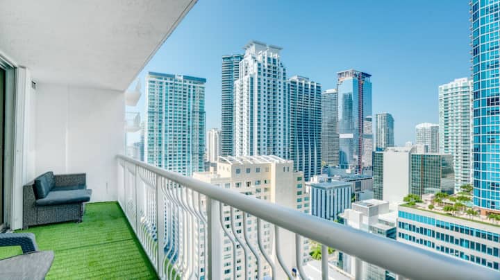 Warm And Tailored 1br W Pool Hot Tub Gym Parking - Miami, FL