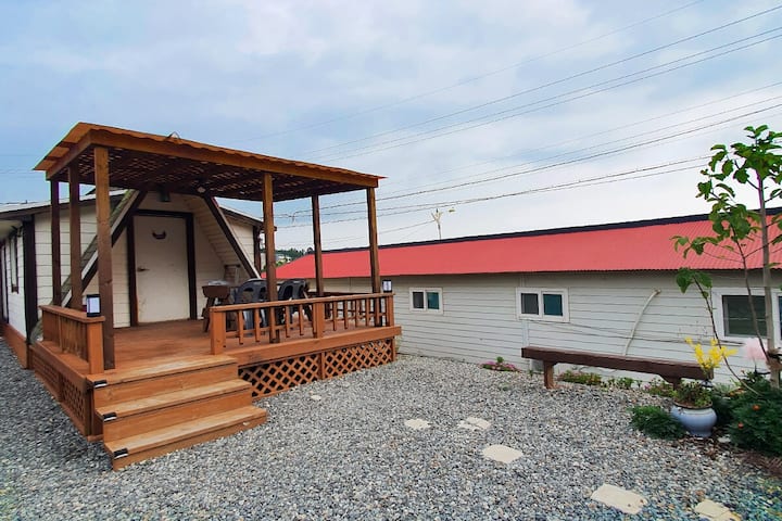 펜션 앞 바다에서 다양한 활동을 즐길 수 있는 숙소의 은하수 (13평+침대) - Incheon