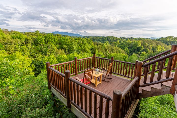 Amazing Views! Pool, Theater, Hot Tub, Game Room - Gatlinburg, TN