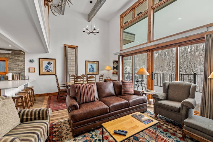 True Hike/bike In/out W/slope Views-heated Pool-hottub-gym-grill-w/d In Unit-decks-just Remodeled - Steamboat Springs