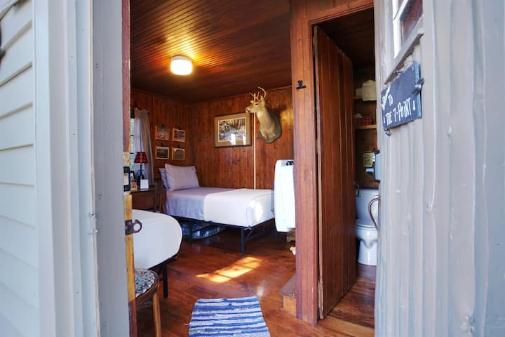 Cabin #7 - "The 7 Point" - Mitchell State Park, Cadillac