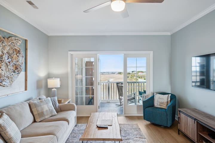 Marshwinds 1k- River/marsh Views, Screen Porch - Folly Beach, SC