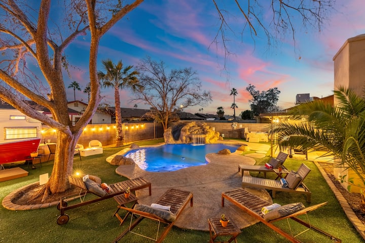 Betty & Bungalow! Camper, Free Heated Pool, Spa - Mesa, AZ