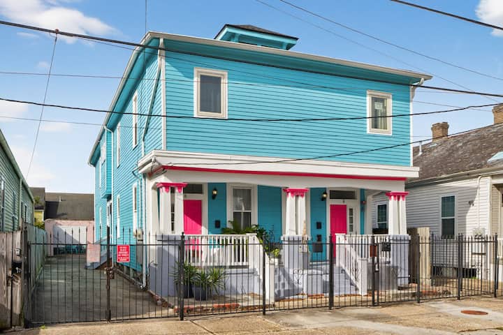 3br Shotgun | 5 Min To French Quarter |Courtyard - New Orleans, LA