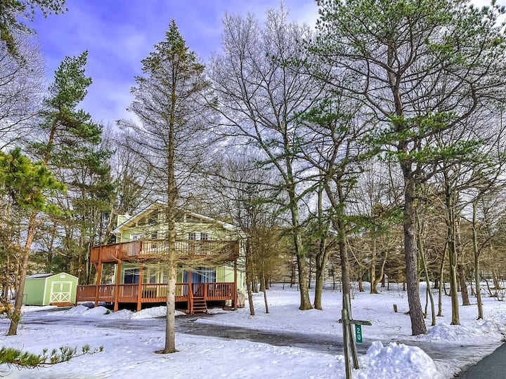 Golf Cart & Sup Board-lake-pool-a/c-dog-friendly - Pocono Mountains, PA